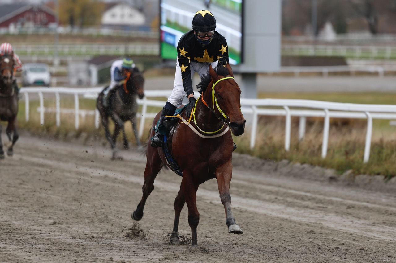 Svenske Lukas Lindgren tok sin første seier - NoARK